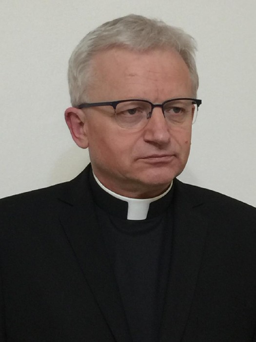 Farár alebo otec :: farnost dlha